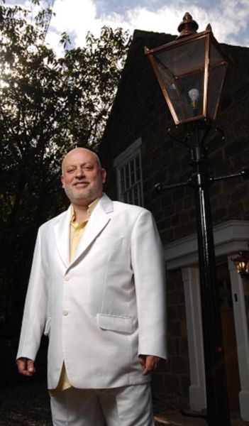 Jonathan Cainer Height, Age, Death, Wife, Children, Family, Biography ...